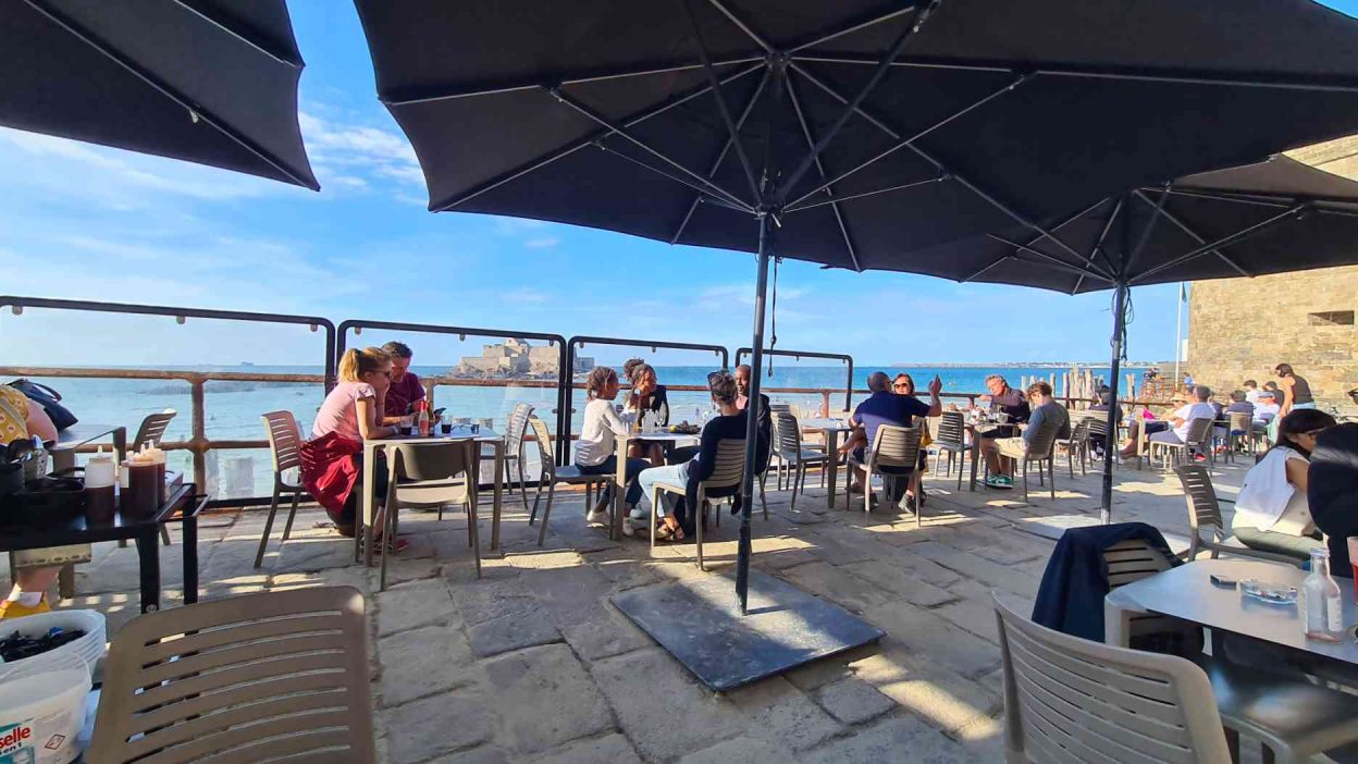 Les plus beaux restaurants à Saint-Malo avec vue sur mer | Carnets Vanille